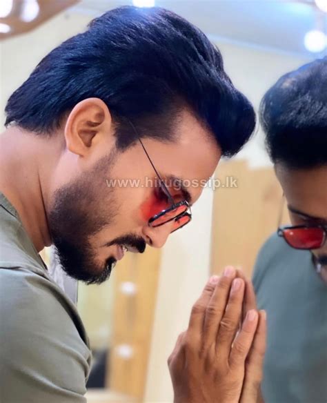 මට නම් එහෙම පර්සනල් ෆීලින්ග් එන්නෙ නෑ ” නිළියකට ආදරේ හිතිලා නැද්ද ඔව්ද හේමාල් රණසිංහ