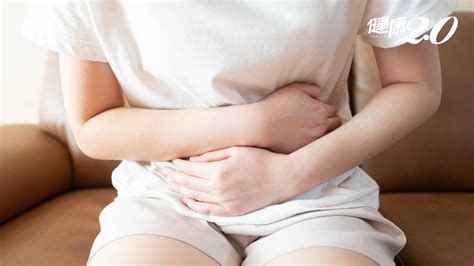 為什麼月經來會很暴躁？婦科醫師揭元凶是「它」 4招緩解法狠甩身體不適