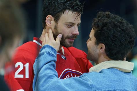 Heated Rivalry Actor François Arnaud Wins Praise For Speaking Openly