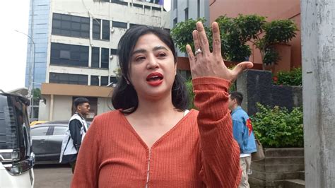Pesan Tessa Kaunang Kepada Rully Dan Dewi Perssik Sebelum Nikah
