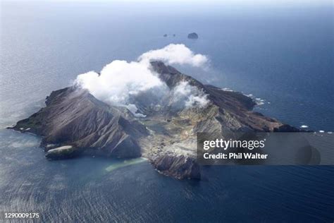 2019 Whakaari White Island Eruption Photos And Premium High Res
