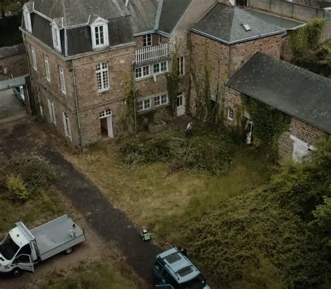 Un couple achète un couvent français de 250 ans et propose une visite à