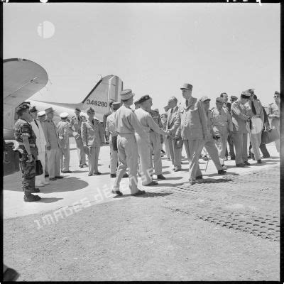 ImagesDéfense AÏn Arnat Arrivée du général de Gaulle