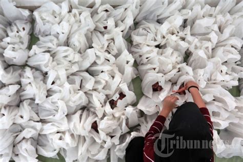 Pemotongan Hewan Kurban Idul Adha Foto TribunNews