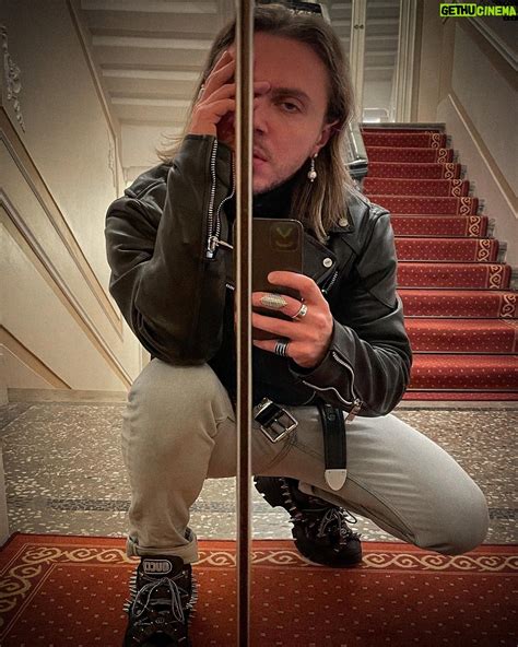 Aleksandr Khomenko Wiki Biography Age Gallery Spouse And More