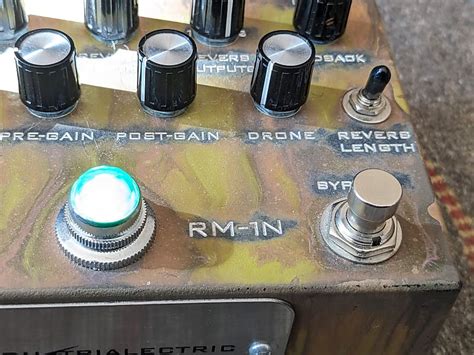 Industrialectric RM 1N Reverb Distortion Original Rust W Reverb