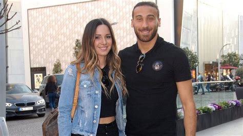 Cenk Tosunun Eşi Ece Tosun Kimdir Kaç Yaşında Ne Zaman Evlendiler