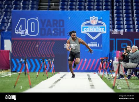 Indiana Linebacker Aaron Casey Runs The Yard Dash At The Nfl