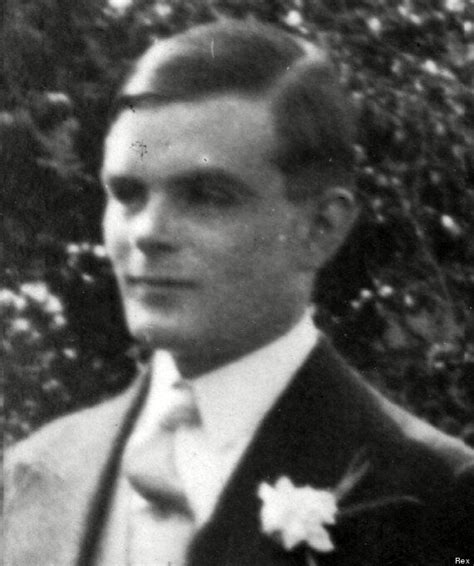 Gay Codebreaker Alan Turing To Receive Posthumous Award Huffpost Uk