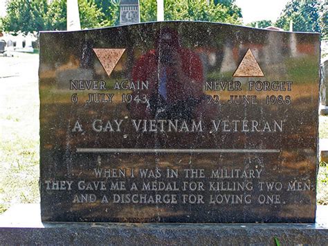 Incredible Tombstones By People With A Brilliant Sense Of Humor