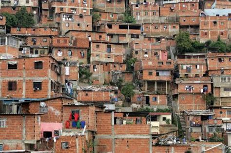 MUNDOS PEQUEÑOS QUE ES UN BARRIO