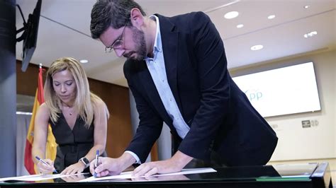 Reparto de vicepresidencias consejerías así son los pactos entre PP
