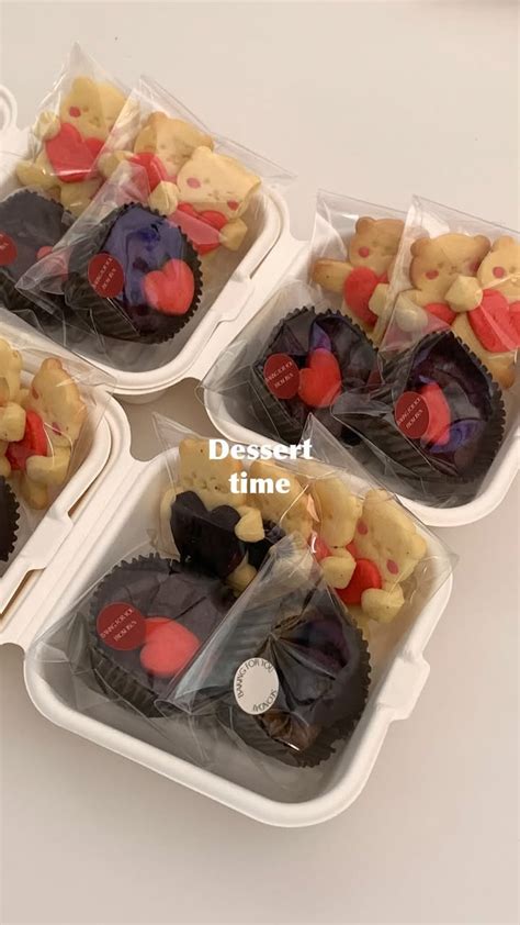 지해 웹디자이너의 홈베이킹 내돈내산 ‘다보 살구잼을 사용해서 만든 빅토리아 케이크 🎂🤍 빅토리아 케이크에 딸기도 좋지만 다양한 맛의 잼을 활용해도 좋은 것 같아요