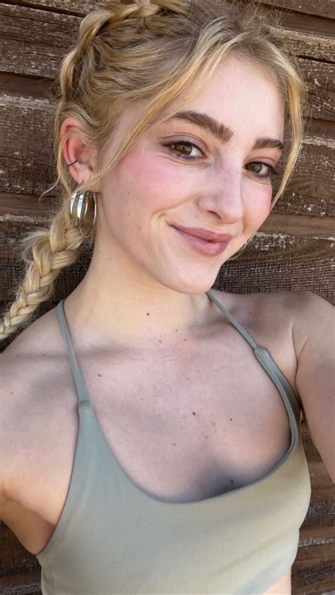 Her Sexy Photoshoot Pose 😍 Rwillowshields