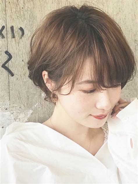 写真 5枚目 2022春のトレンドショート15選。大人な自分に似合うおしゃれ美人ヘアを一挙公開 Locari（ロカリ）