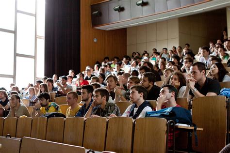 Πρώτη η Ελλάδα στην ανεργία των νέων πτυχιούχων ΕΕ