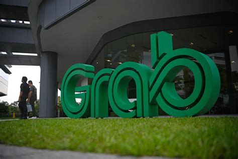 Grab Set To Become Singapores Sixth Taxi Operator Stomp