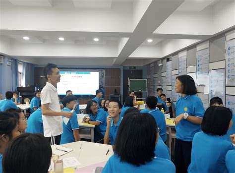 做好一名“提灯人”，照亮学生成长路 搜狐大视野 搜狐新闻