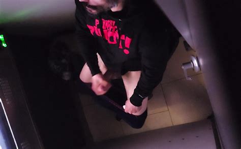 Fat Dick Puero Rican Jerking Off Pt 2