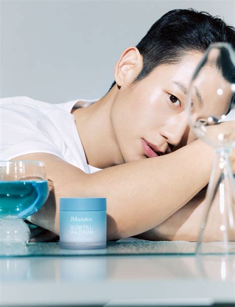 Potret Menawan Jung Hae In Di Pemotretan Terbaru