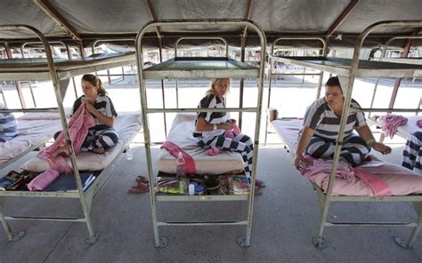 Americas Only All Female Chain Gang Go To Work In The Arizona Heat