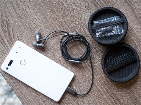 Is There A Single Usb C Headphone Adapter That Works With All Phones