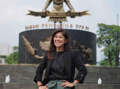 Profil Meutya Hafid Biodata Kekayaan Perjalanan Karier Hingga Foto