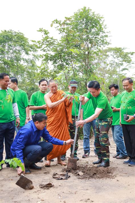 ວັດພຣະບາດດານສູງ ວັດພຣະບາດດານສູງ Watphrabatdarnsoung