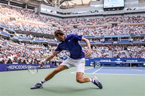 Djokovic Finally Won The Crowd But Daniil Medvedev Won The U S Open