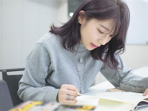 辻愛沙子さん インタビューフォト集｜好書好日