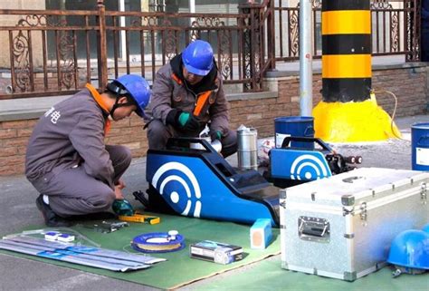 内蒙古乌蒙20190326预喷 施工现场 带电绝缘涂覆机器人 清洁机器人 北京智网物联科技有限公司