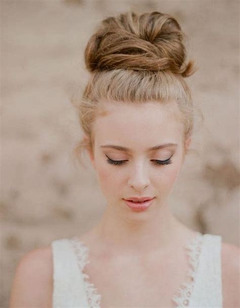 Coiffure de mariée Maxi bun Les plus jolies coiffures de mariée pour