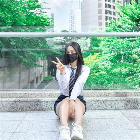 훈녀스타그램 공식계정 On Instagram “💕 Eon03” 2024 여자 교복 짧은 의상 여성 패션