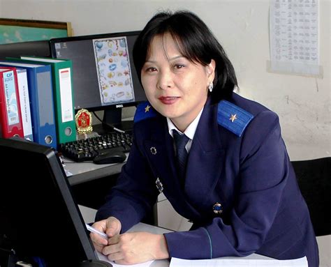 П Даваасүрэн Санхүүгийн хямрал гэр бүл хүүхдийн хүчирхийлэл гарах