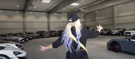 Alex From Supercar Blondie Drives Bugatti To Burger King After Visiting