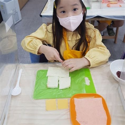 쌍문ecc 우리 친구들이 꼬마요리사로 변신해서 맛있는 후렌치파이를 만들어 보았어요🥮 쌍문ecc