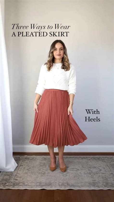 Three Ways To Wear A Pleated Skirt Outfits Pleated Skirt Outfit