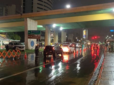 MidiaNews Blitz da Lei Seca prende quinze motoristas bêbados na Av