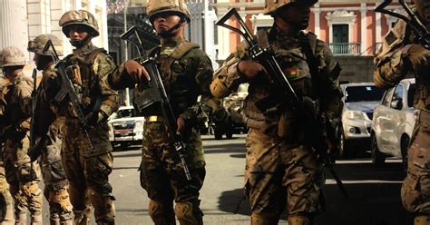 Globalização Em Crise Ex Comandante Do Exército Tenta Dar Golpe Na Bolívia