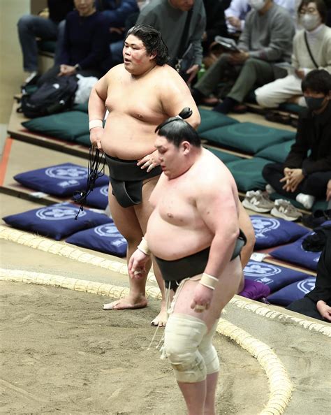 「令和の怪物」幕下・伯桜鵬「緊張しました」左肩手術以降3場所ぶり、元幕内矢後に上手投げ白星 大相撲写真ニュース 日刊スポーツ