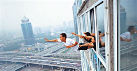 중국 사진작가 리웨이 개인전 실제일까 조작일까