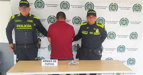 Policía De Bogotá Capturó A Un Delincuente Que Intentaba Huir Tras