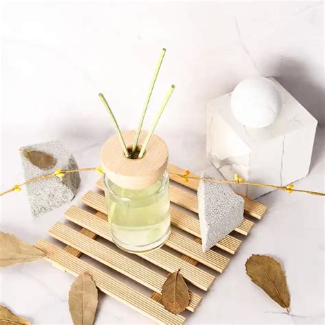 100ml Round Empty Glass Reed Diffuser Bottle With Wooden Screw Cap Uzone Packaging