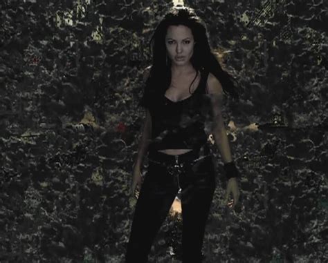 Angelina Jolie 9gag