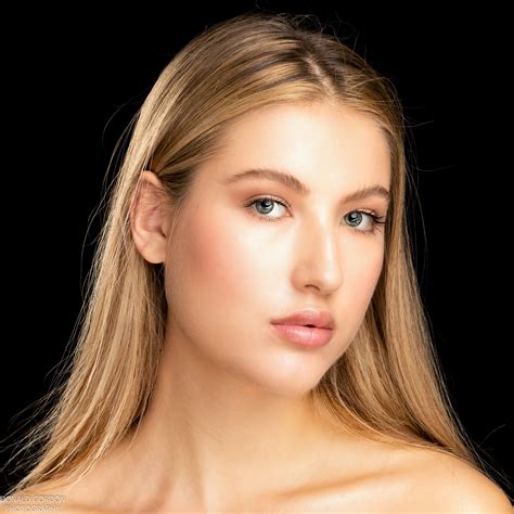 Maya Dukaric Headshots 29 May 19 — Donald Gordon Photography