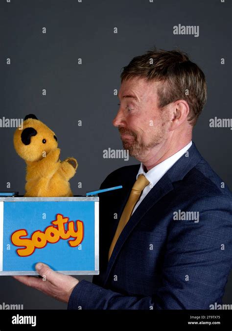 Sooty With Richard Cadell At The Oldie Of The Year 2023 23 11 23 Stock
