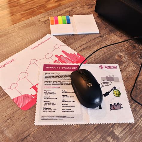 Microfiber Cloth Mouse Pad Cum Screen And Keyboard Cleaning Cloth