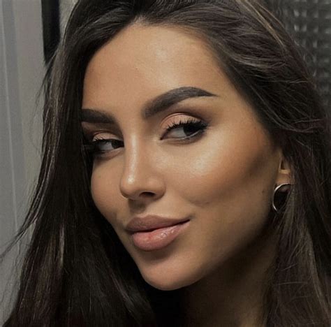 Արմեն Հարությունյան պլաստիկ վիրաբույժ «Աստղիկ ԲԿ