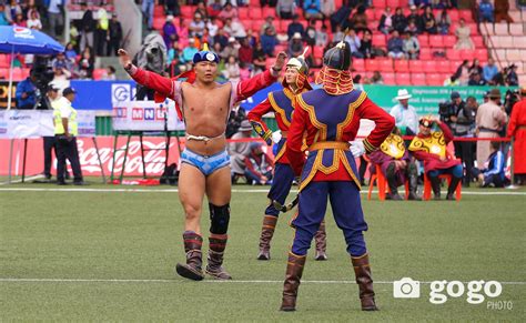 Хүчит бөхийн барилдааны ЗУРГААГИЙН ДАВААНЫ фото агшнаас