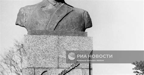Памятник А Н Краснову РИА Новости Медиабанк
